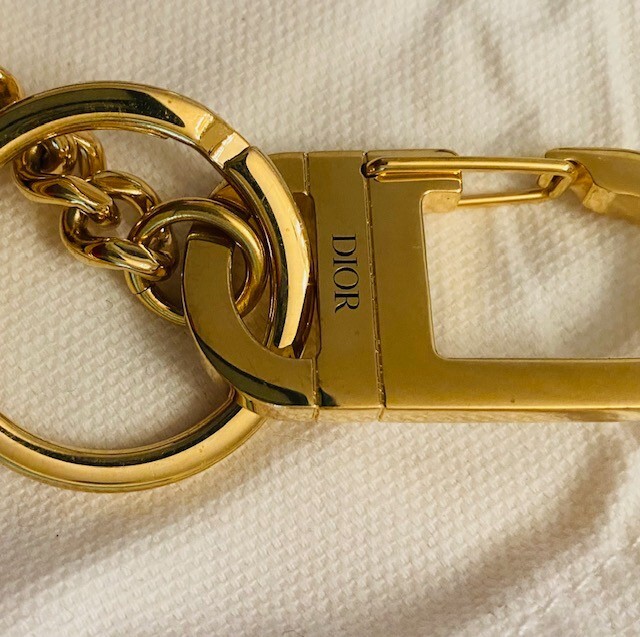 VERY RARE DIOR X KAWS 2019 Runway Show Bee Keychain/Bag Charm | eBay