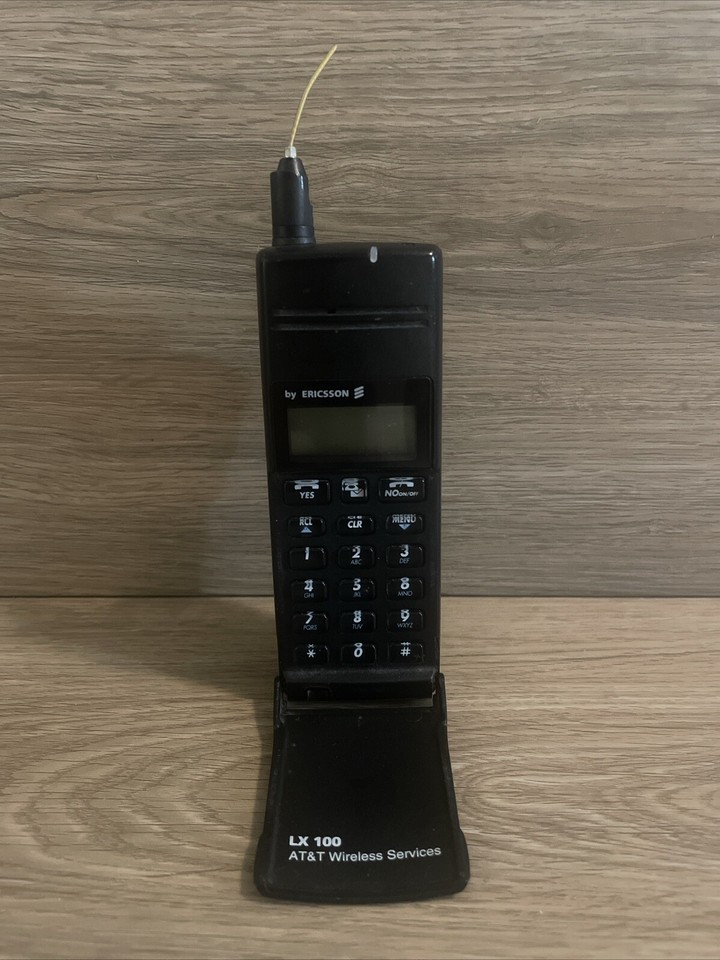ERICSSON LX 100 FLIP FLOP CELL PHONE CDMA CELLULAR Untested AT&T ...
