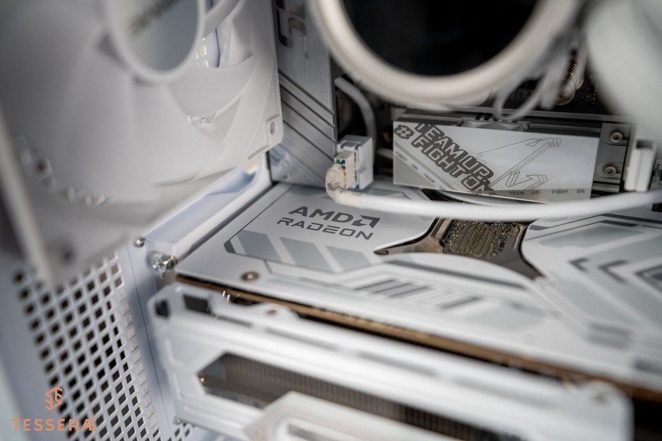 Pre-Built All White - AMD Ryzen 9 9950X3D CPU with AMD 9070XT - 2 Day ...