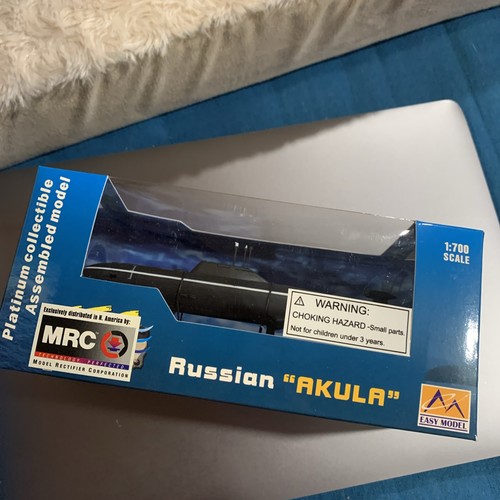 Sea Power SUBMARINE RUSSIAN Akula 1:700 EASY MODEL - NEW In Box | eBay