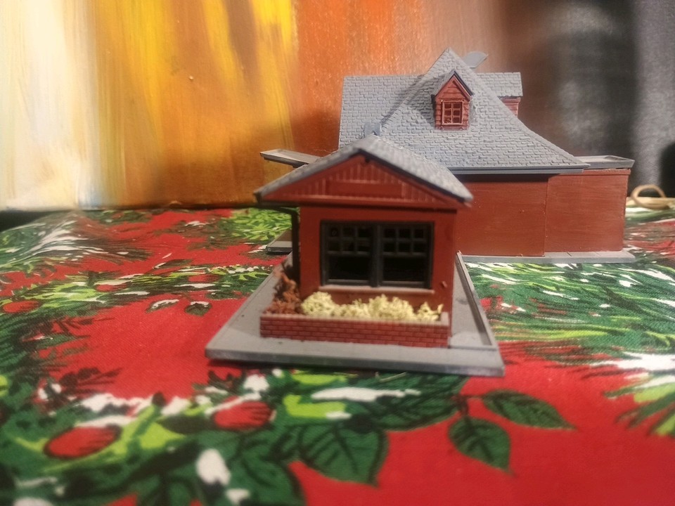 HO Bank Building From Atlas Roadside Inn #760 | eBay