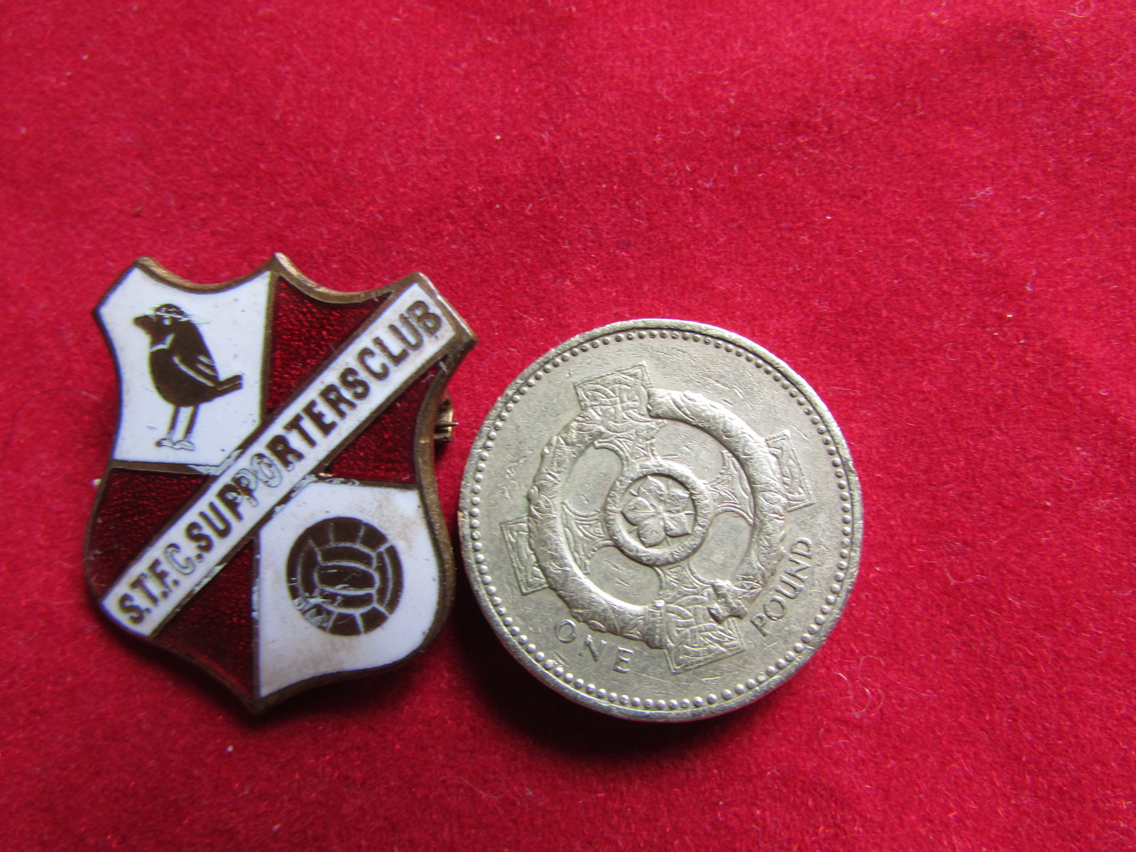 Vintage / Early SWINDON Town Supporters Club STFC FOOTBALL Badge | eBay