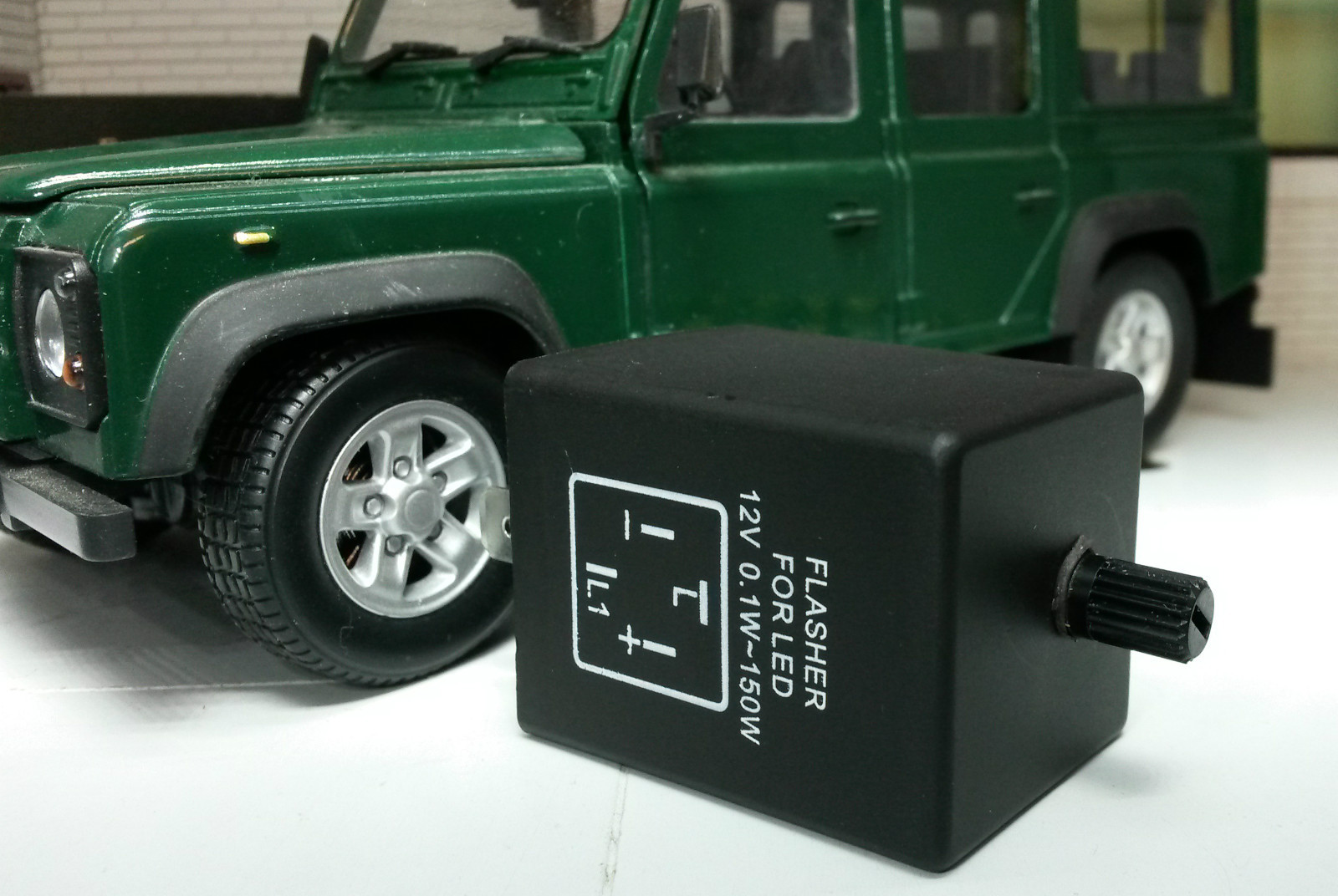 Land Rover Series Defender PRC8876 4 Pin Electronic LED Variable ...