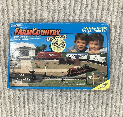 Ertl Farm Country Toy Railroad Train Set MIP 1/64 TESTED + Machine Shed ...