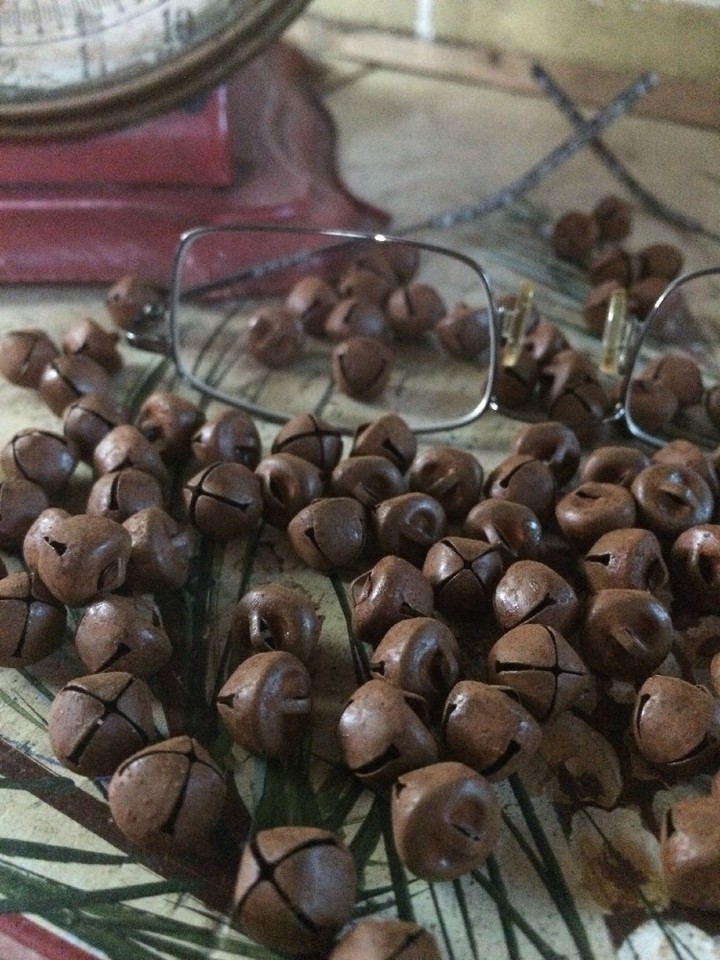 48 Primitive Rusty Look Tin JINGLE BELLS 10mm 3/8 in 3/8" Christmas ...