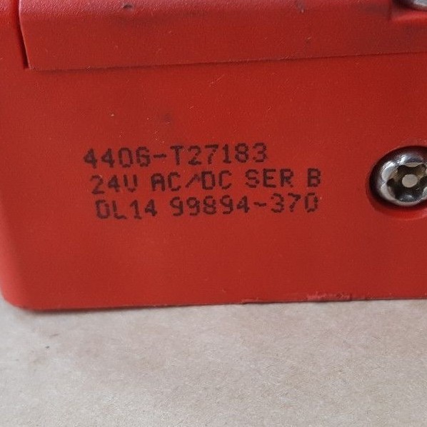 ALLEN BRADLEY 440G-T27183 B GUARDMASTER TLS3-GD2 SAFETY LOCKING SWITCH ...