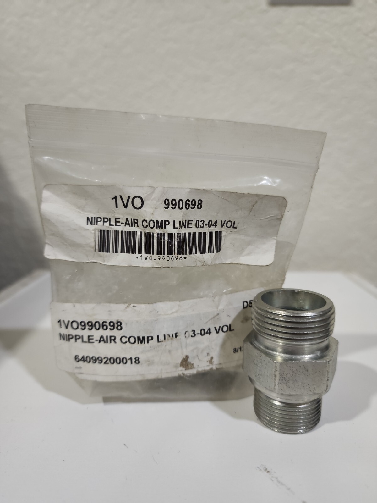 GENUINE Volvo 1VO990698 990698 Nipple | eBay