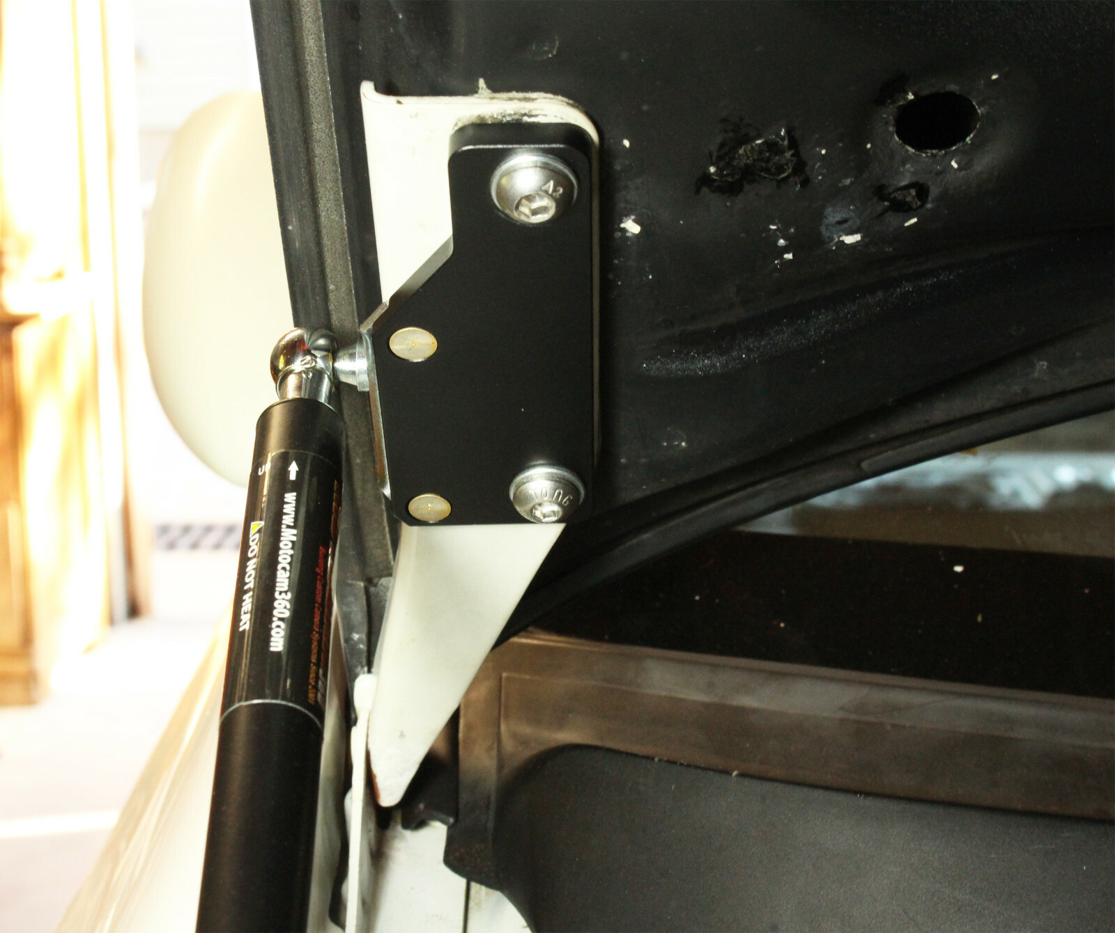 Subaru Impreza 2.5RS Legacy Baja Forester GC8 WRX STI Hood Strut by ...