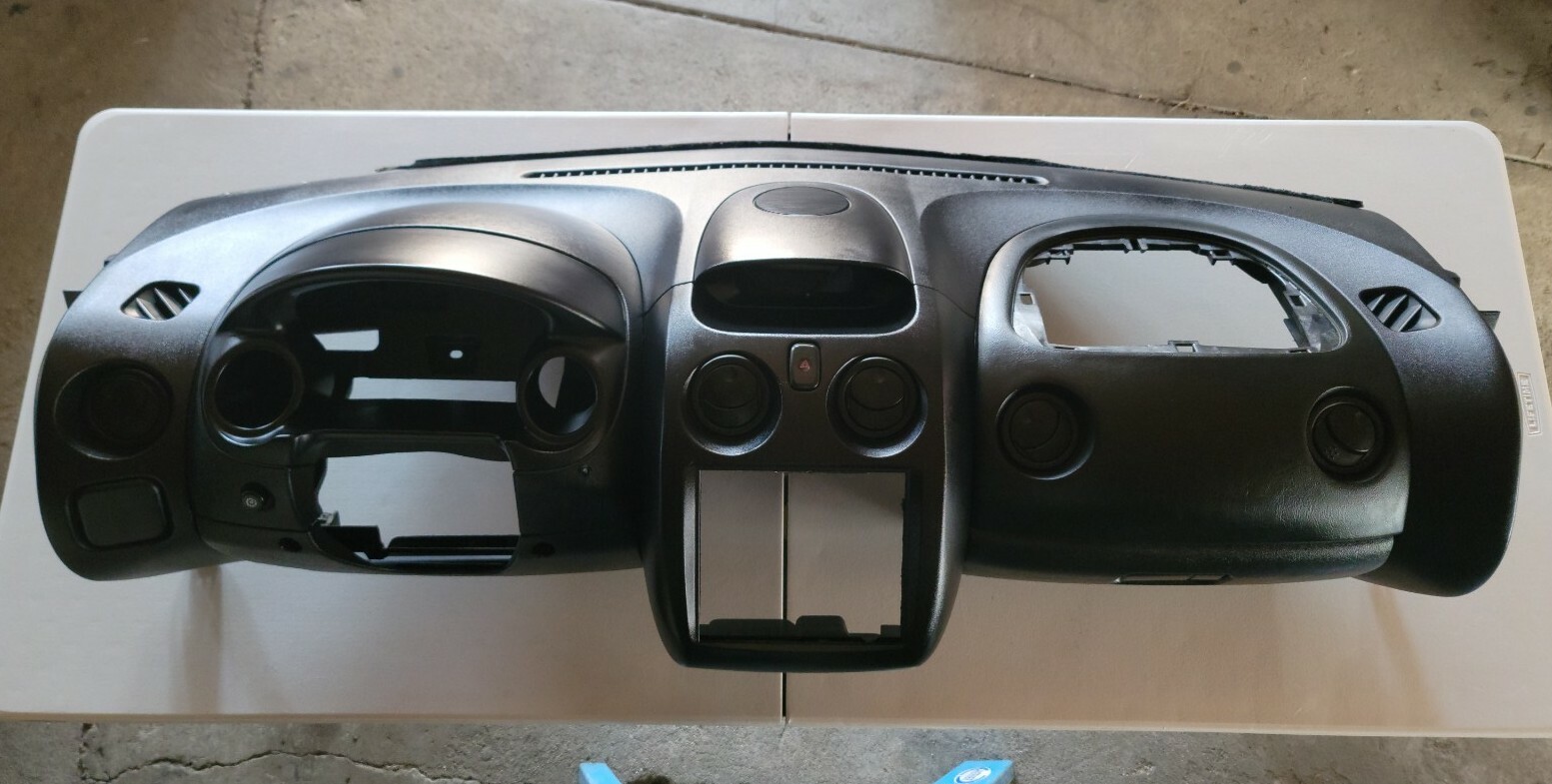 2000-05 Mitsubishi Eclipse Spyder Genuine Complete Dashboard (NO ...