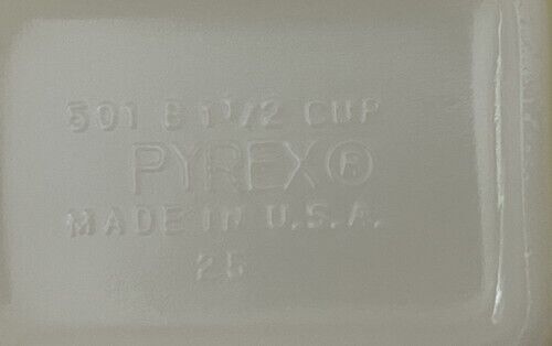 Vintage Style *Happy Go Lucky* Atomic Cats St Patrick's Day Pyrex Dish ...