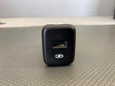 OEM GMC Acadia Chevy Traverse Cruze Buick Enclave 2017-2019 USB ...