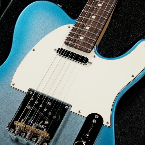 Fender Limited Edition Showcase Telecaster Sky Blue Metallic Safe ...