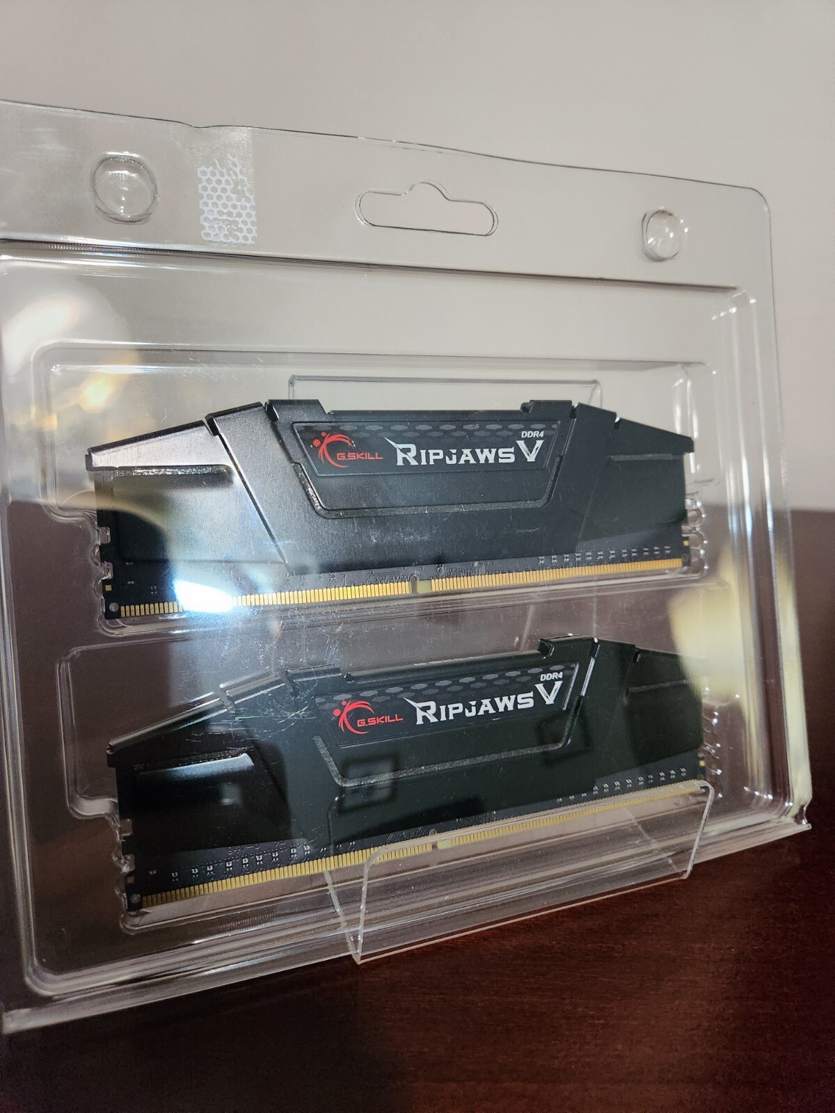 G.Skill Ripjaws V 16GB (2 x 8GB) DDR4 RAM 3200 MHz F4-3200C16D-16GVKB ...