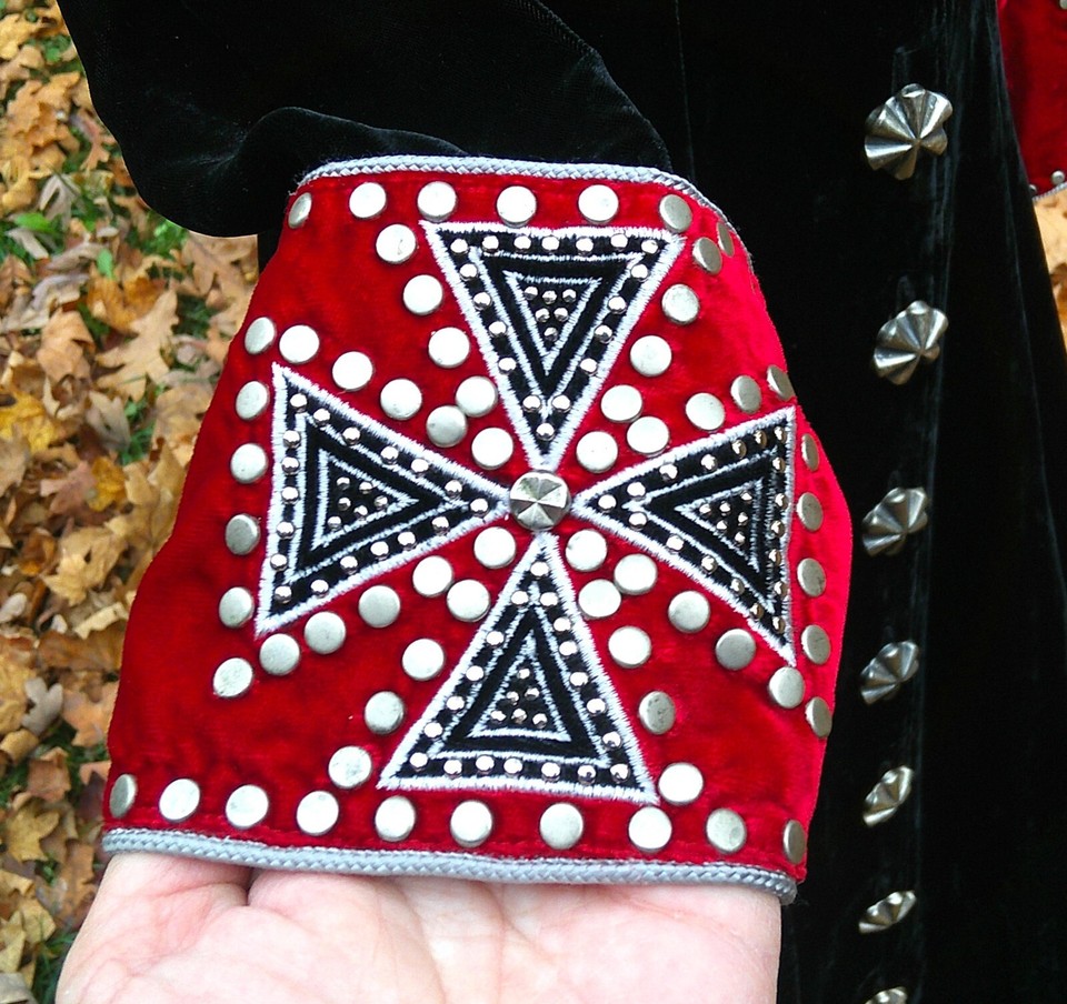 Double D Ranch Black Crushed Velvet Maltese Cross Duster M EUC Runs ...