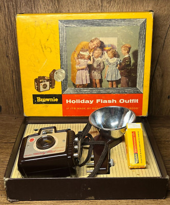 Vintage Kodak Brownie Holiday Flash Outfit Camera with Original Box ...