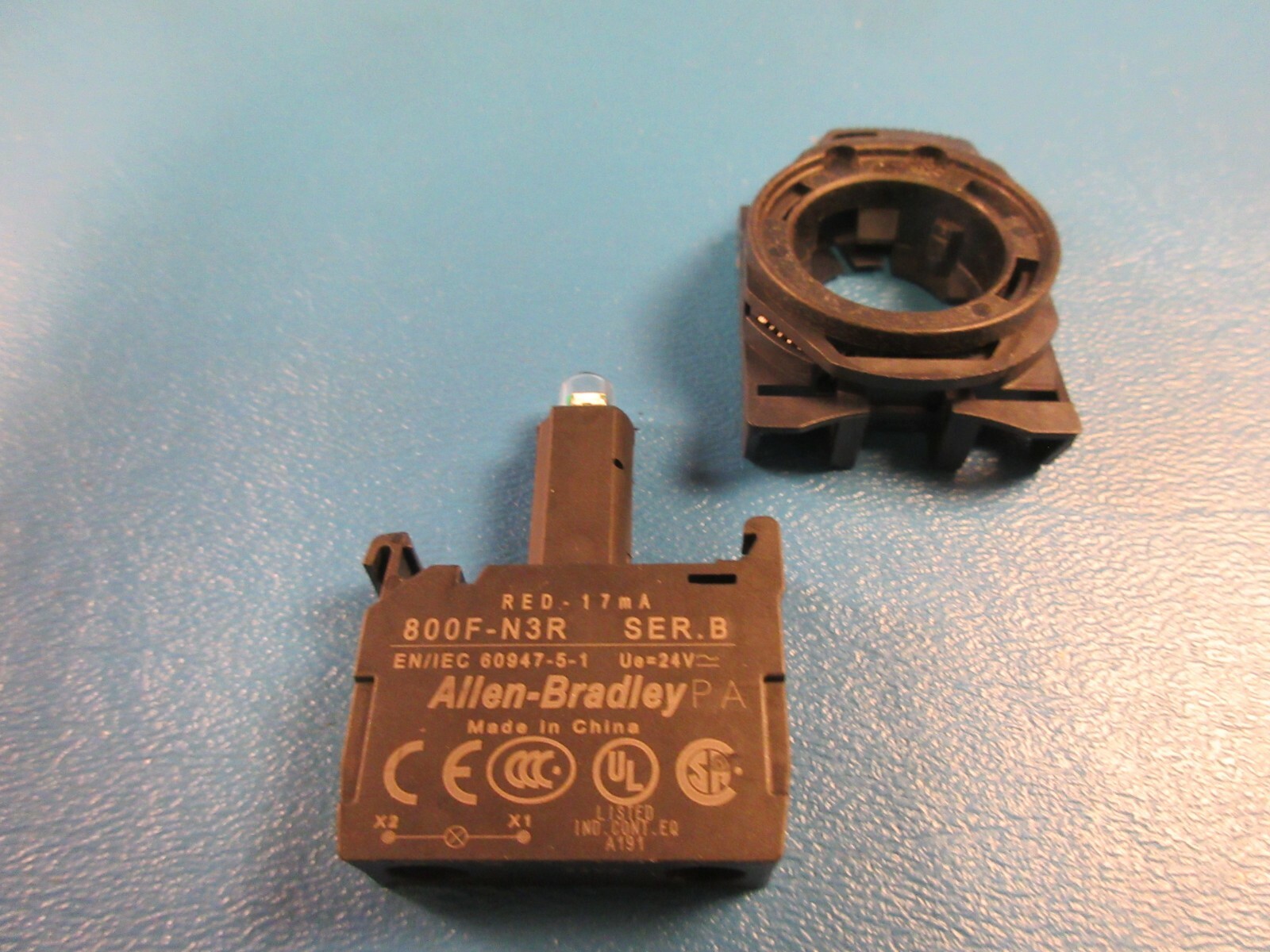 Allen Bradley 800F-PN3R, LED Module with Latch, RED, 800F-N3R | eBay