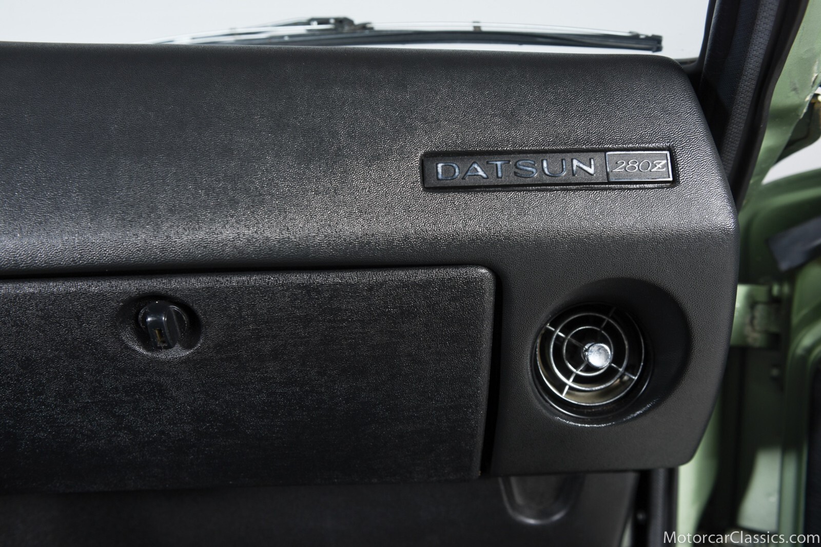 New Accu-Form Precision-Molded Full Face Dash Cap / For 74-78 Datsun ...