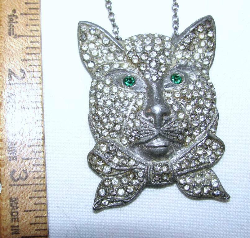 RAREST! HUGE ANTIQUE VICTORIAN EDWARDIAN CLEAR & EMERALD PASTE CAT FACE ...