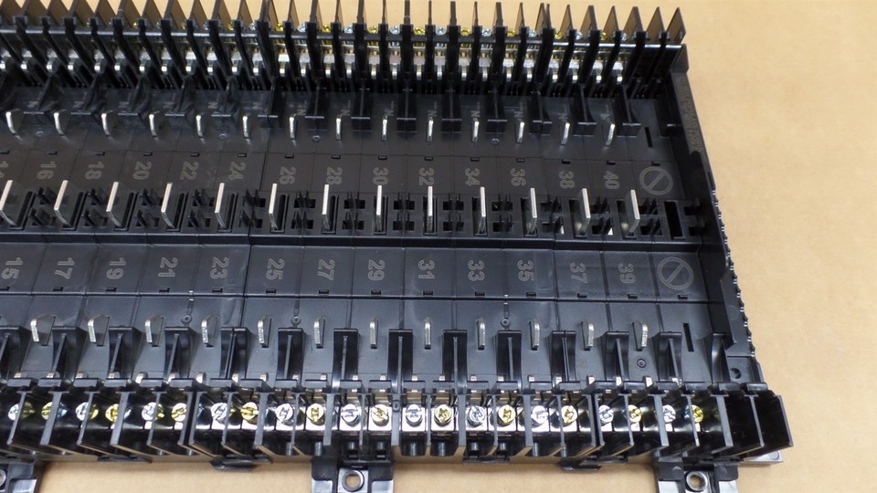 LEVITON ELG420-BER INTERIOR CIRCUIT BREAKER BUSS BAR 40-SPACE 40 ...