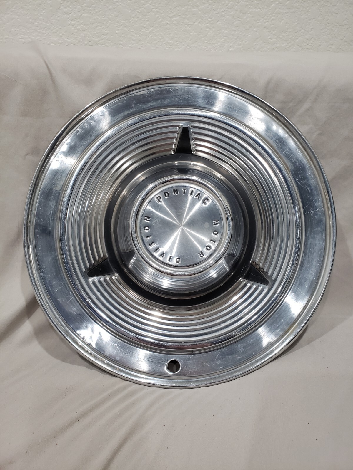 1962 - 1964 Pontiac Bonneville Y8 Hubcap Rim Wheel Cover Hub Cap 14 ...