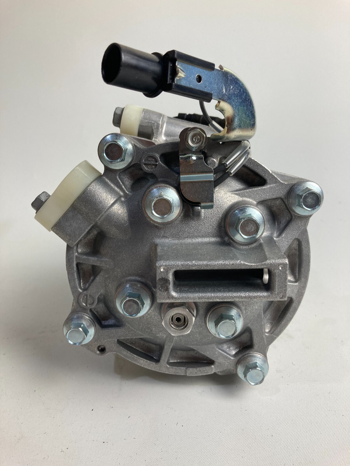 OEM Genuine Mitsubishi 7813A618 COMPRESSOR & A/C CLUTCH LANCER ...