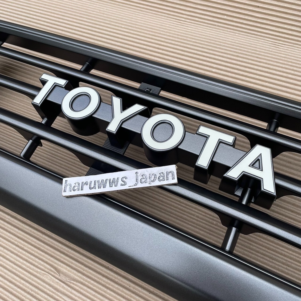 TOYOTA Genuine Land Cruiser 70 Series Front Radiator Grille Early 53101 ...