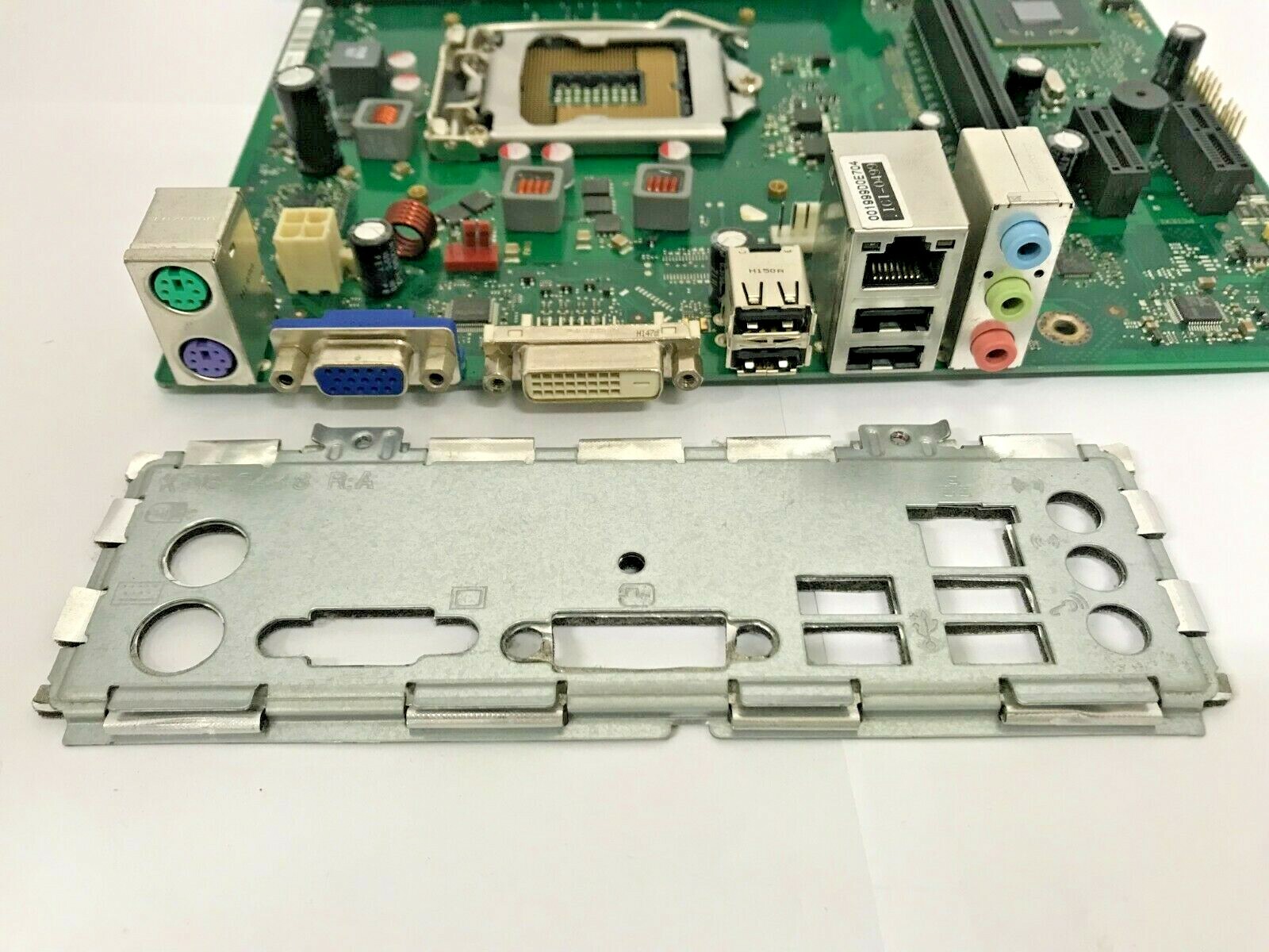 Fujitsu D2990-A11 GS5 DDR3 - microATX - Sockel 1155 - mit I/O Shield # ...