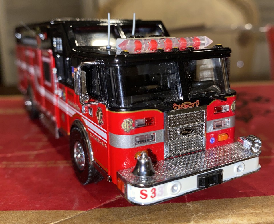 Code 3 Chicago Fire Dept Hazardous Incident Team Pierce Heavy Rescue ...