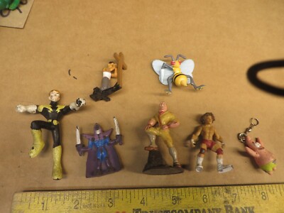 ACTION FIGURE GROUP 7 SPONGEBOB, WWE CARLITO, POKEMAN BEE, SANTO HOMIE ...