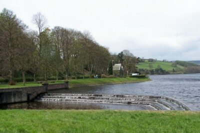 Photo 6x4 Damflask Reservoir Overflow and Lodge Stacey Bank Viewed from ...