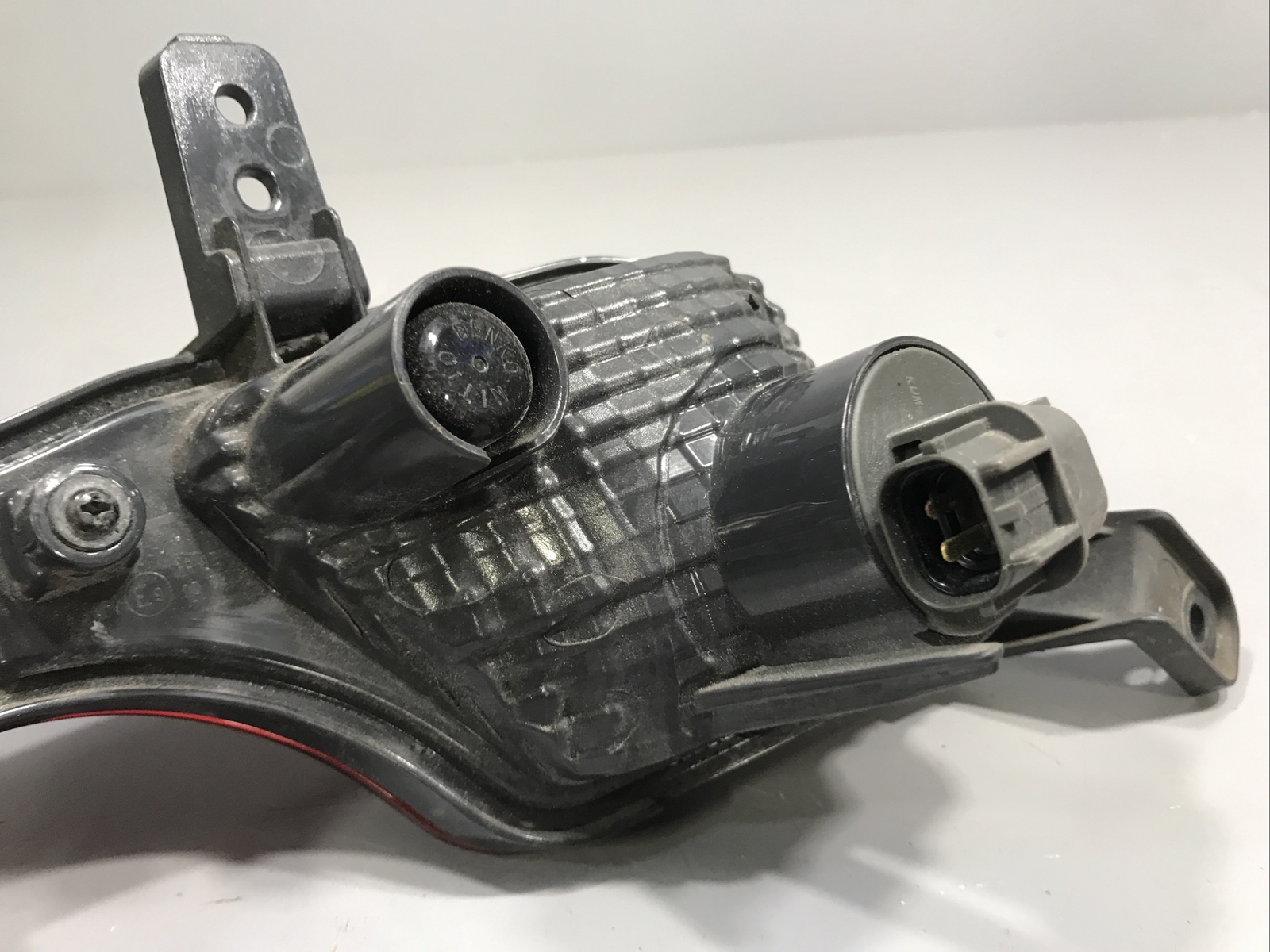 Kia Sorento 2021-2022 Rear Bumper Reflector 92405-P2000 LEFT Used Oem ...