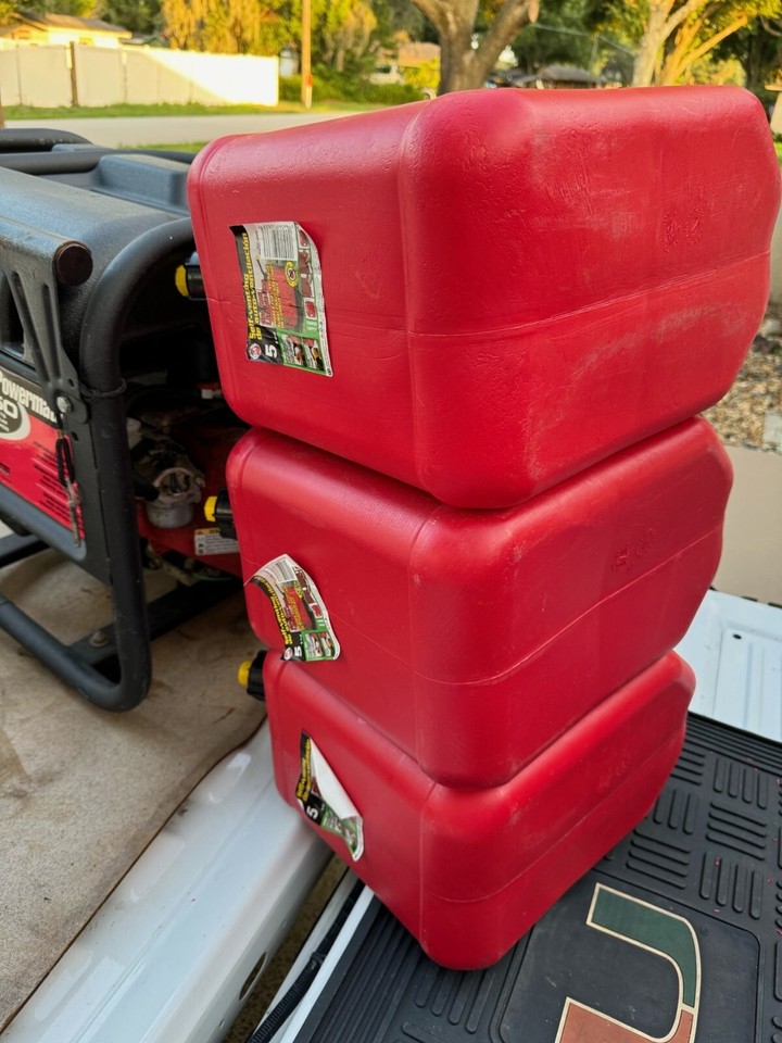(3 Pack) Original Blitz Pre-Ban 5 Gallon Gas Can Model #50833 | eBay