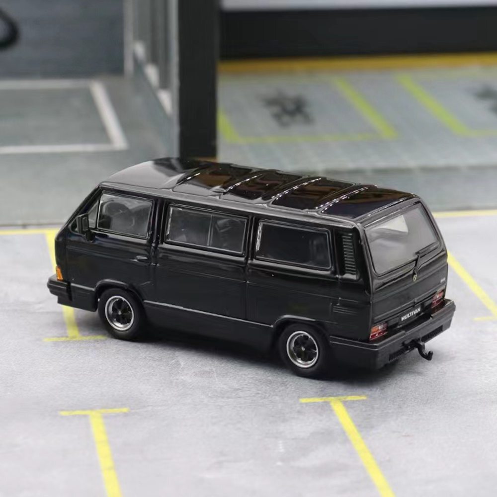 Pre-sale 1/64 Master Porsche B32 & VW T3 Multivan HellaFlush Diecast ...