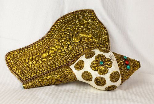 Beautiful Handmade Tibetan Buddhist Conch Shell with Stone and Metal ...