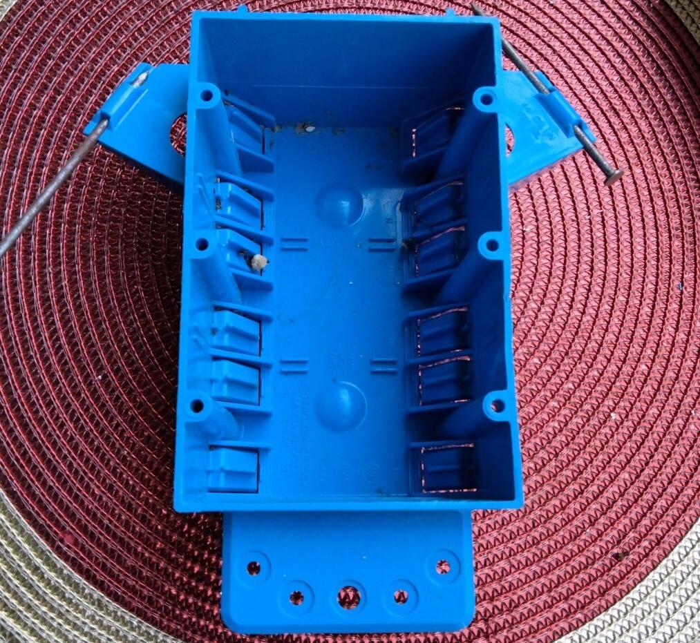 1 PACK B344A Carlon 3-Gang 44 Cubic Inch New Work PVC Electrical Outlet ...