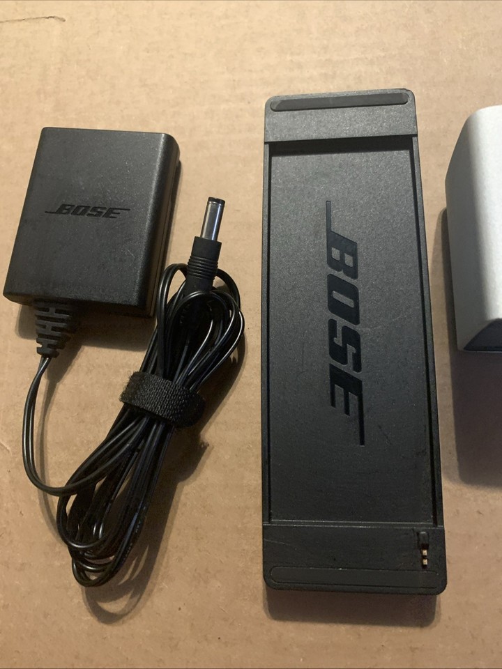 Bose Soundlink Mini Bluetooth Speaker w/Powerdock & Power Adapter ...