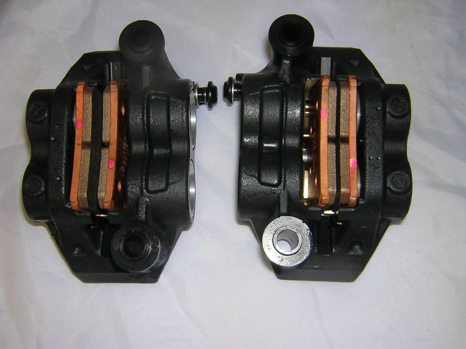 Yamaha R1 2015-2017 Pair Front Calipers Complete. (2CR) Genuine Yamaha ...