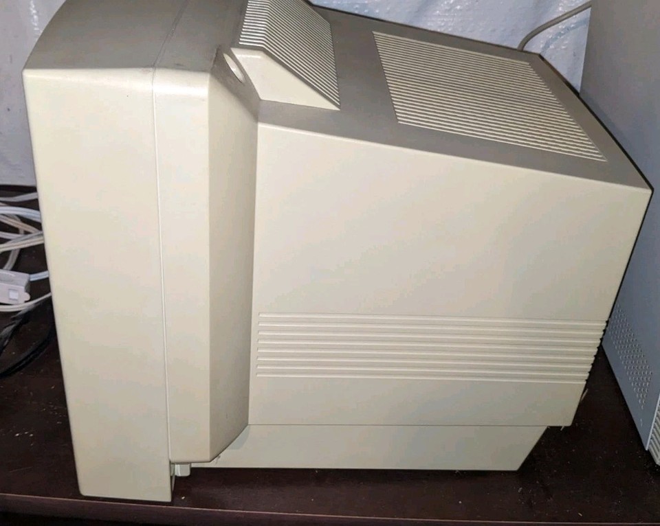 Vintage 1994 IBM Computer Monitor 14R 39 S/N 23-27771 Serial Port ...