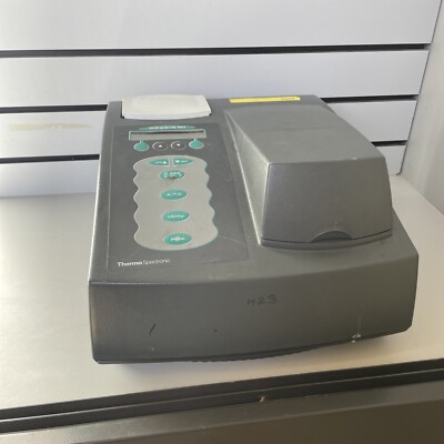 Analytical Instruments - Spectronic 20 Spectrophotometer