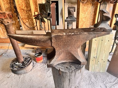 135LB Swedish Paragon Farrier’s Blacksmith Anvil w/ Clip Horn and Dual ...