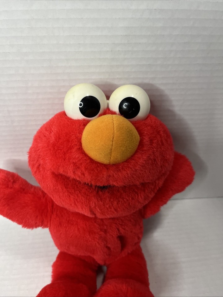 Tickle Me Elmo Surprise Soft Talking / Laughing Vibrating Mattel 2000 ...