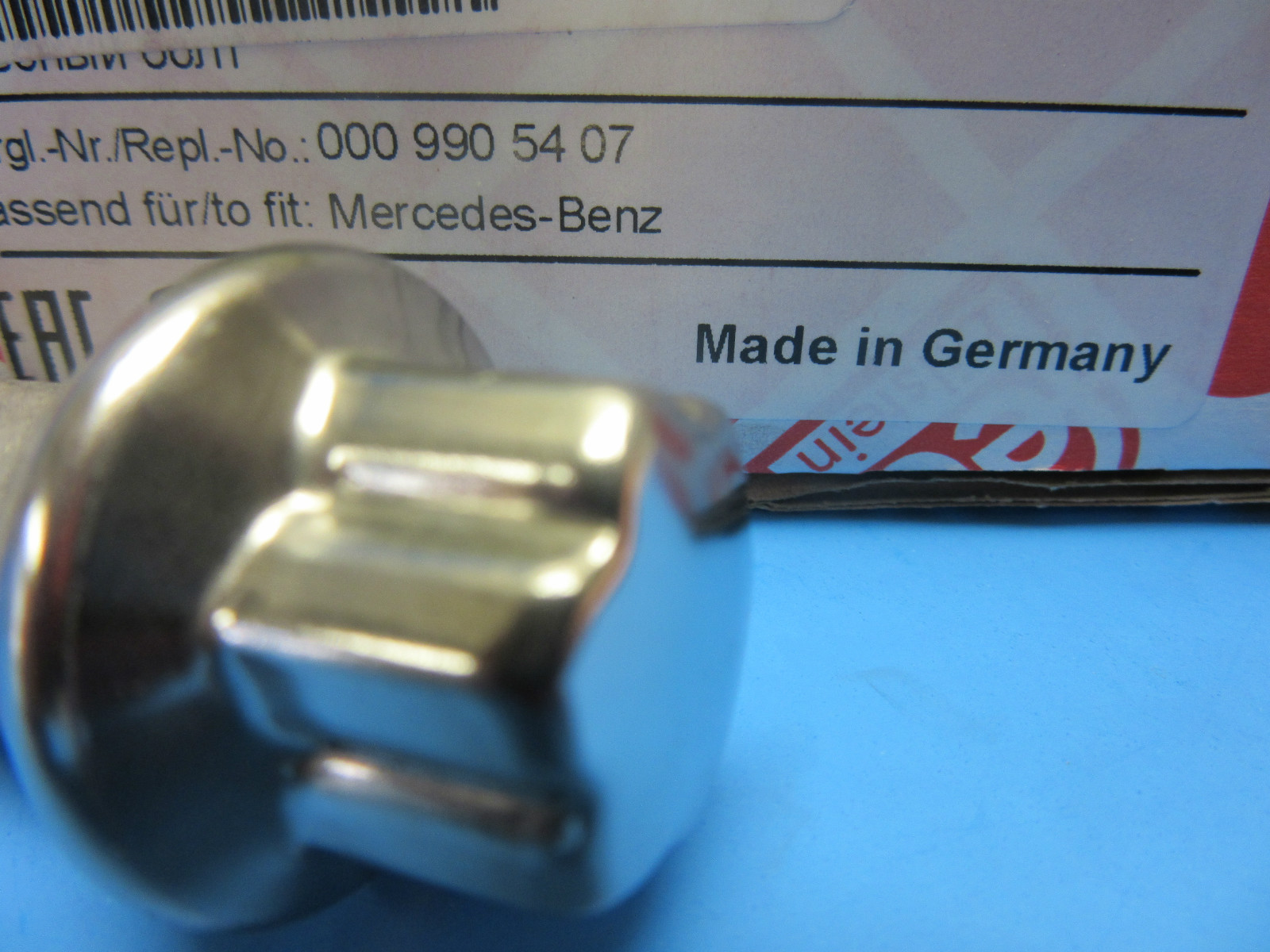 20 Wheel Lug Bolts & Socket MERCEDES-BENZ Replace OEM # 0009905407 ...