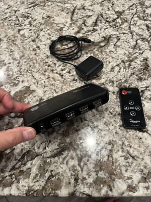 Rocketfish 4-port HDMI Switch 4k Ultra HD HDR 18 Gbps Remote Control ...