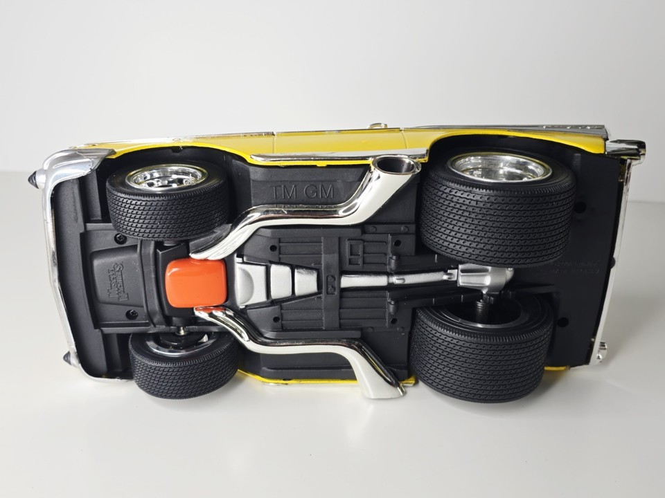 Muscle Machines - 1957 Chevy Bel Air Yellow - 1:18 - No Box - Poor ...