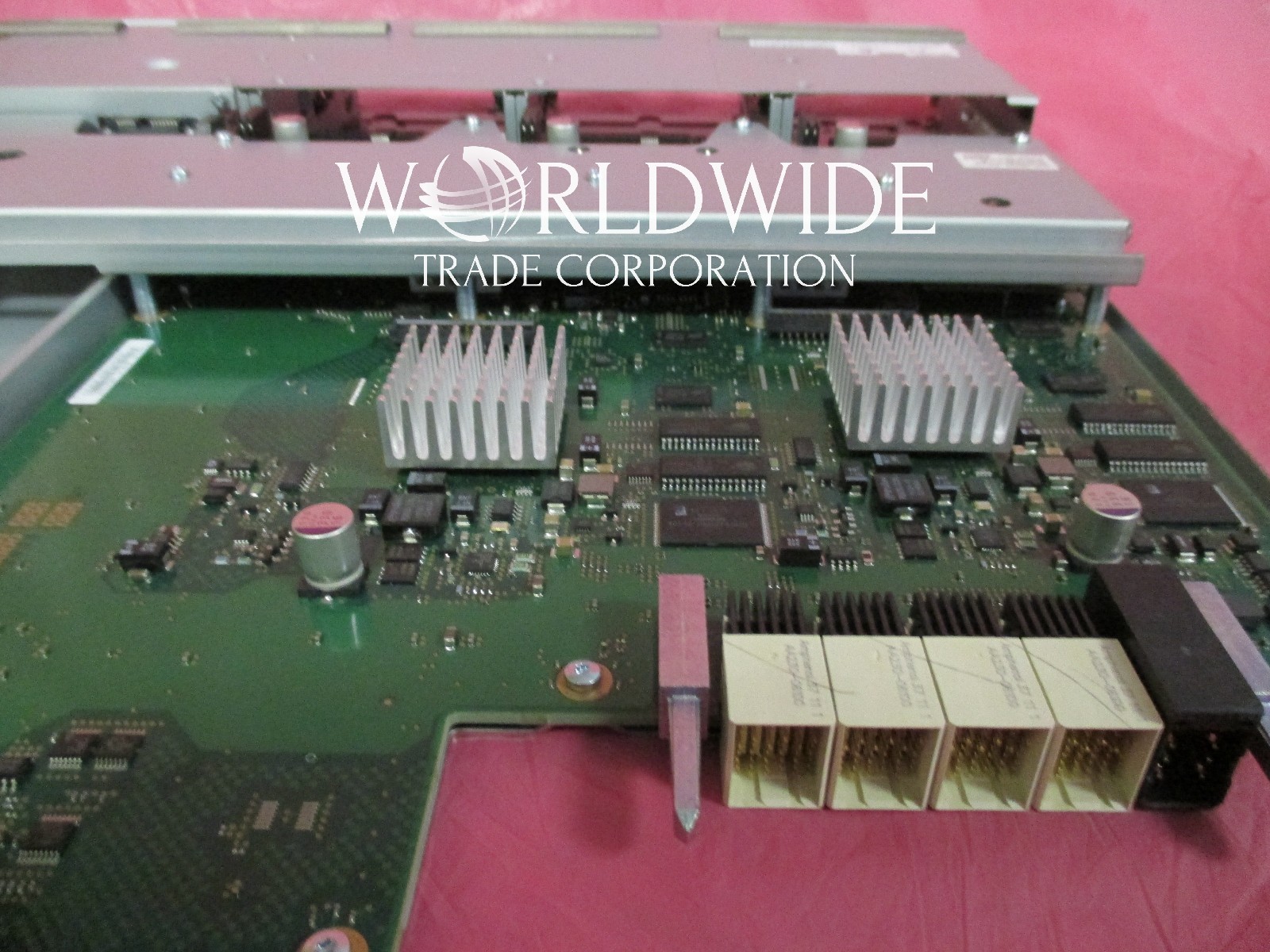IBM 74Y9514 FC# 5652 2BBE 6-Slot SAS SFF-1 DASD Media Backplane 1x SATA ...