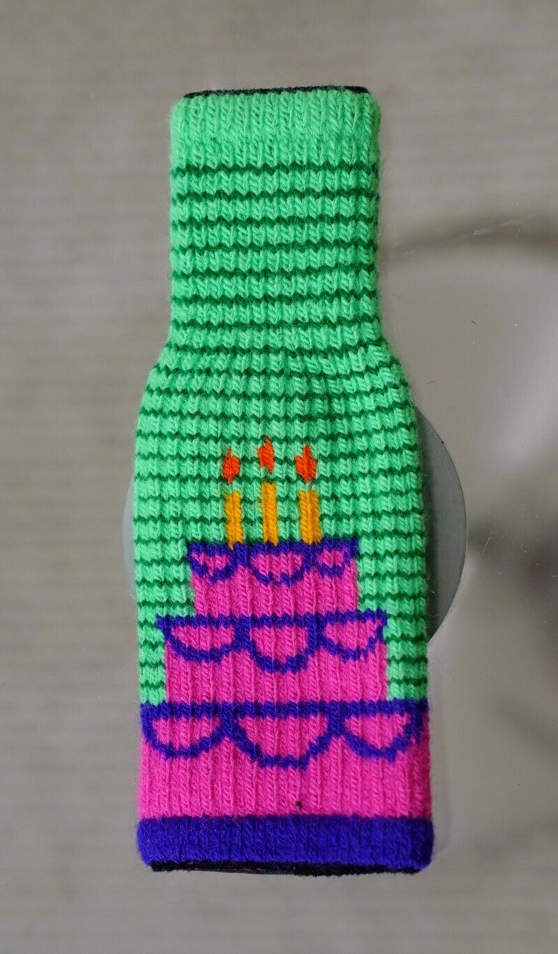 FREAKER USA Fits Every Bottle Beverage Can Insulator Birthday Cake ...