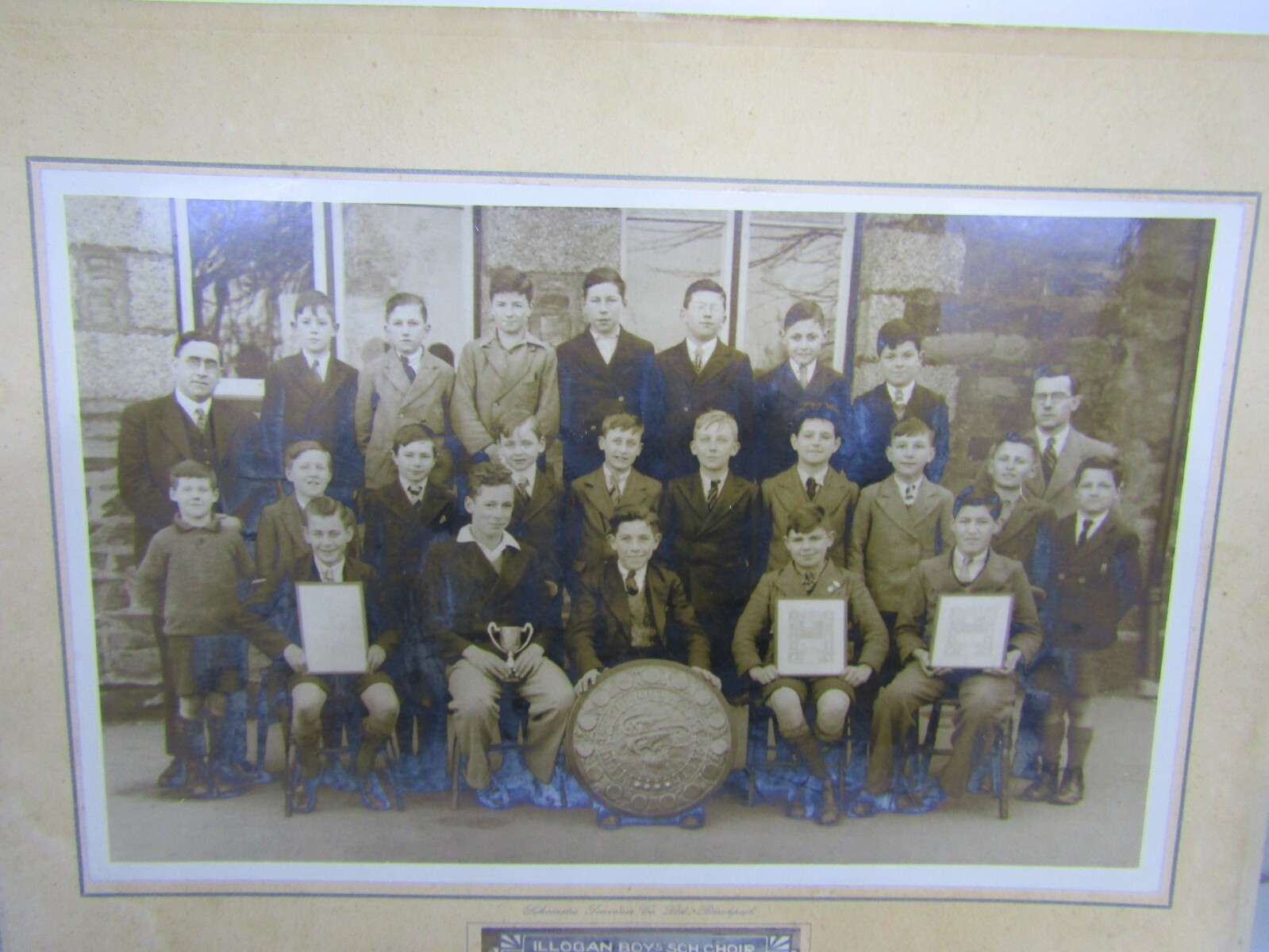 Old Photograph - ILLOGAN Boy's School Choir - Petherick shield - 1936 ...