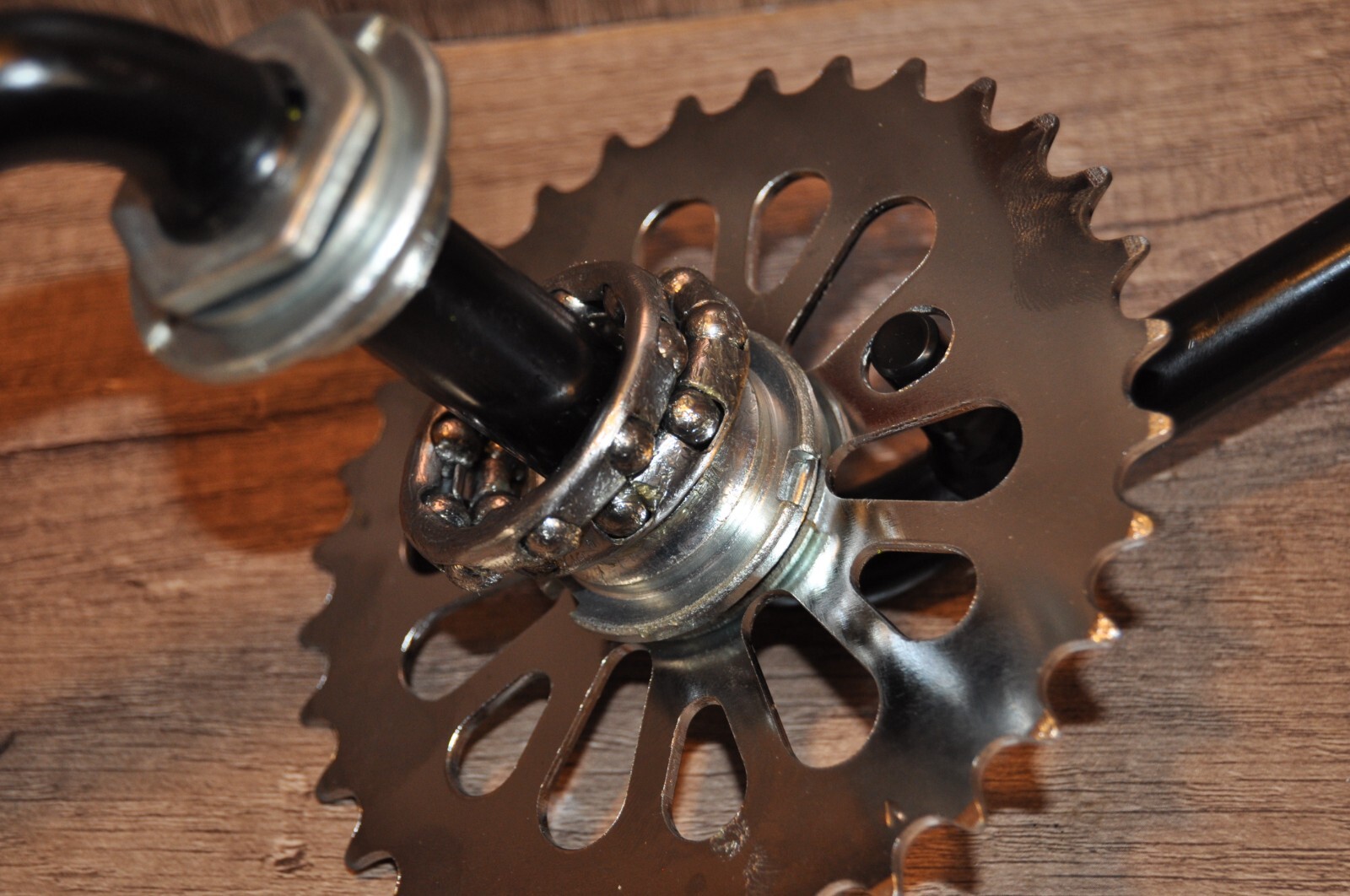 20 Mongoose, Kent 32T BMX Crankset One Piece Bike Crank set bearings ...