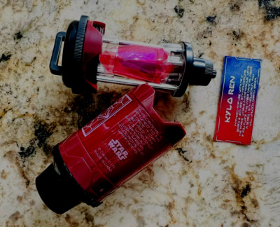 New Galaxy's Edge Kylo Ren Red Cracked Version 2 Kyber Crystal Ultra ...