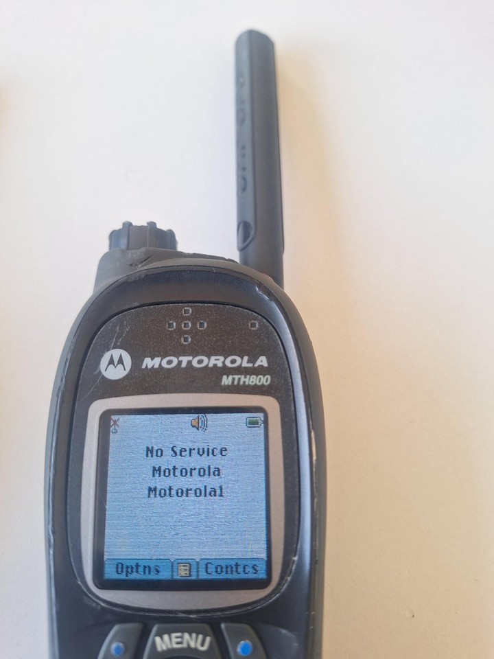 2x Motorola MTH800 UHF 380-430 MHz. TETRA including programming cable ...